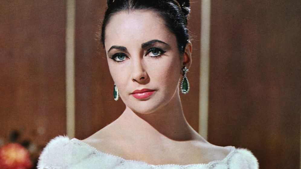 10 fotografija Elizabeth Taylor koje pokazuju kako treba izgledati ...