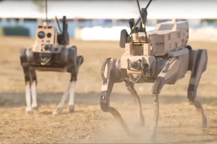 Šta su kineski “roboti-vukovi”: Oružje koje korača, puca i izviđa ...